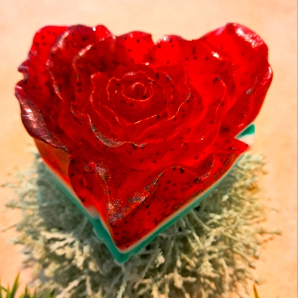 Hand Crafted | Skincare | Hand Crafted One In A Melon Heart Throb Gift ...